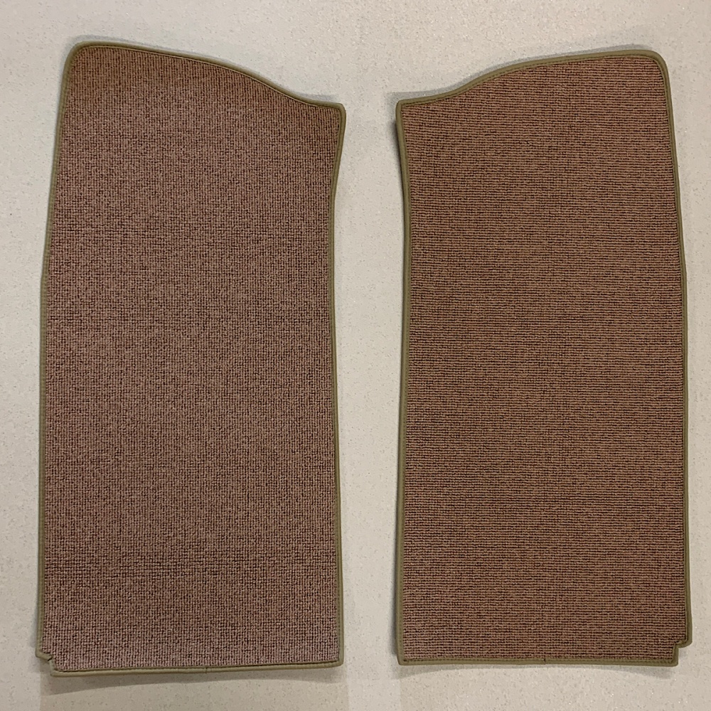 Split Screen Square Weave Wheel Arch Carpets - Madmatz