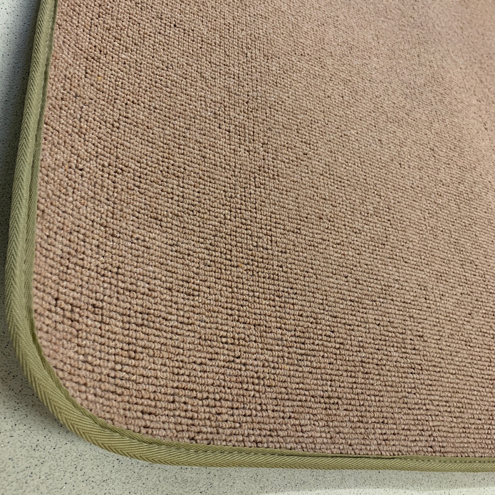 Split Screen Square Weave rear hatch Mat - Madmatz