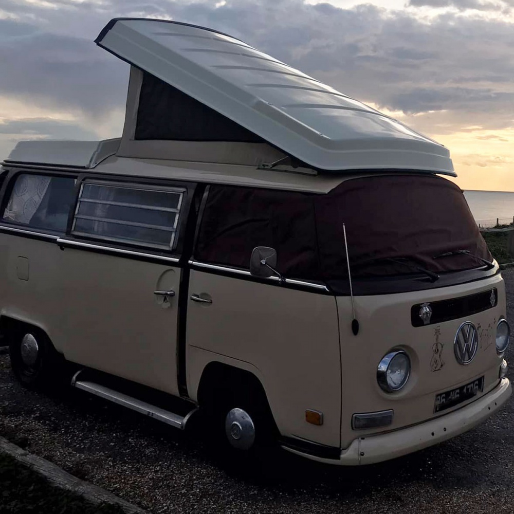 VW Bay Window Screen Cover - Madmatz